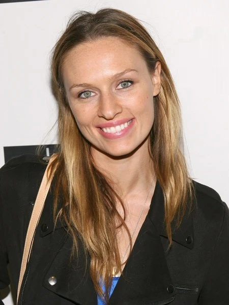 Cynthia Garrett | Tuckerverse Wiki | Fandom