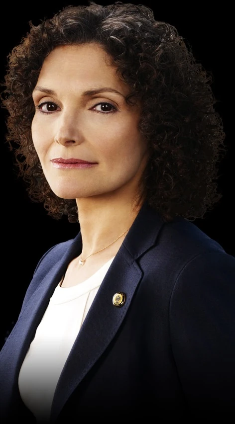 Nora DeCola | Tuckerverse Wiki | Fandom