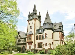 Schloss Ritter | Tuckerverse Wiki | Fandom