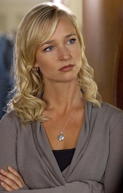 Sarah Holmes | Tuckerverse Wiki | Fandom