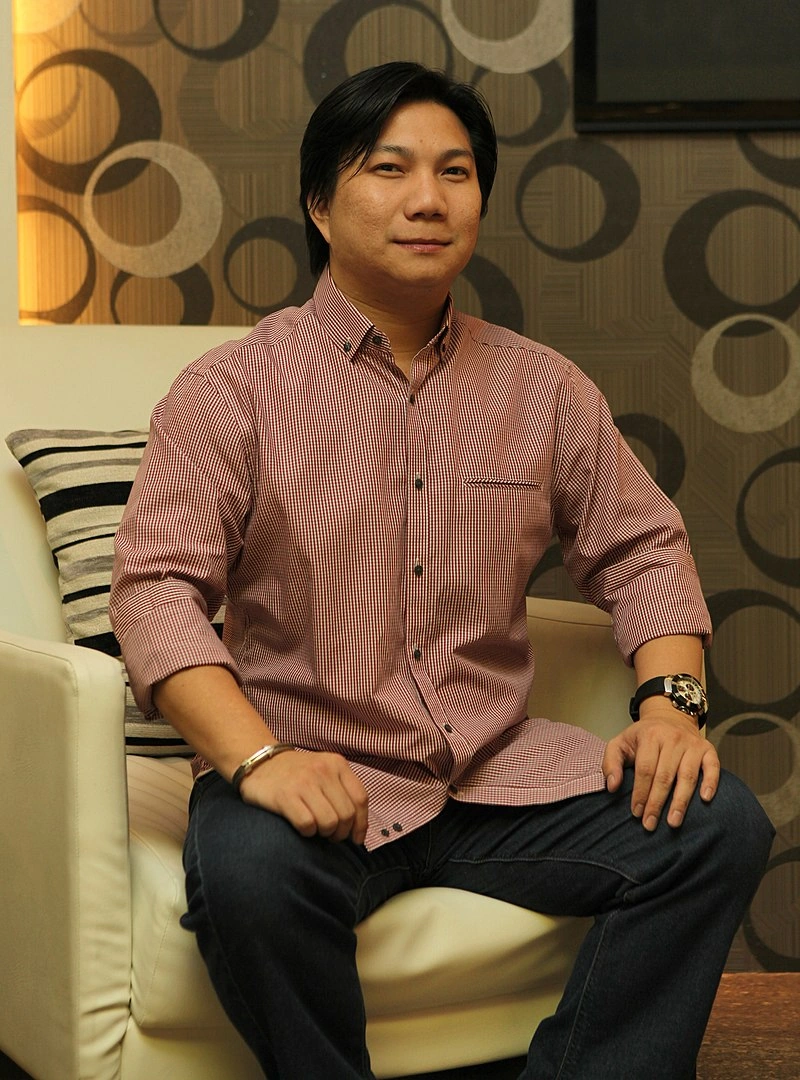 Dino Reyes Chua | TV Philippines Wiki | Fandom