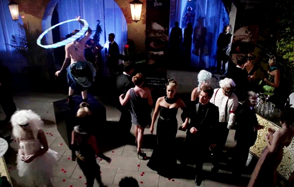 Bal maskowy (Nowy Orlean) | Tvd Wiki | Fandom