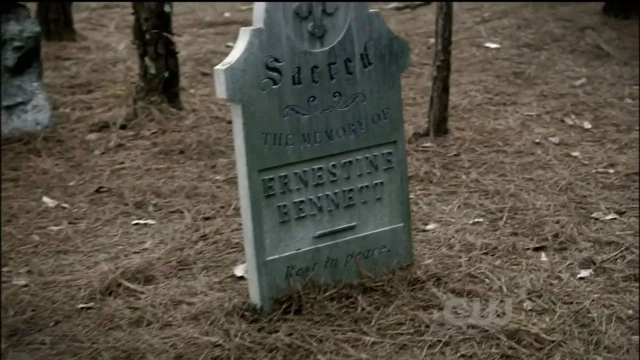 Cmentarz w Mystic Falls | Tvd Wiki | Fandom