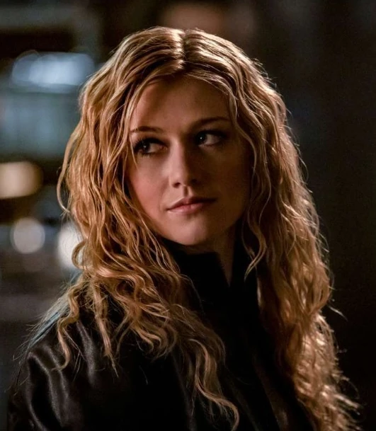 Mia Smoak | TV Database Wiki | Fandom