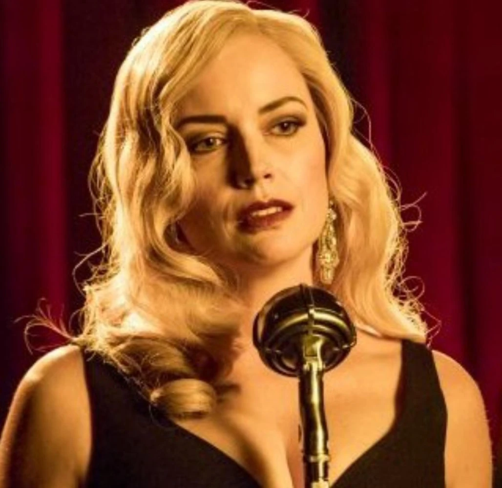 Lara Featherstone | TV Database Wiki | Fandom