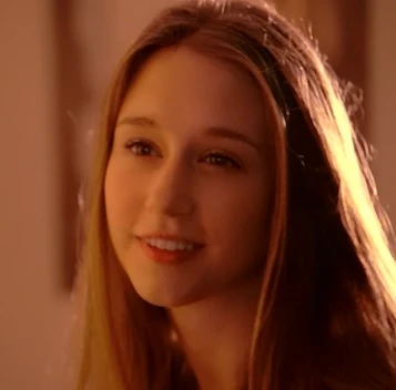 Zoe Benson | TV Database Wiki | Fandom