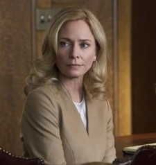 Moira Queen | TV Database Wiki | Fandom