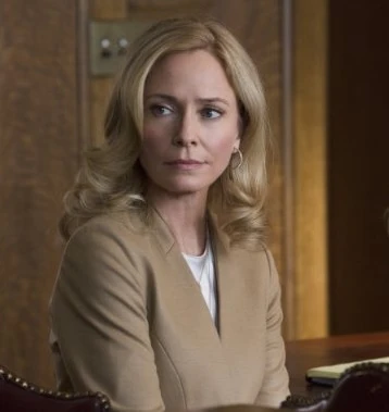 Moira Queen | TV Database Wiki | Fandom