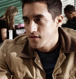 Danny Mahealani | TV Database Wiki | Fandom