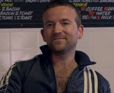 Lee Tully | TV Database Wiki | Fandom