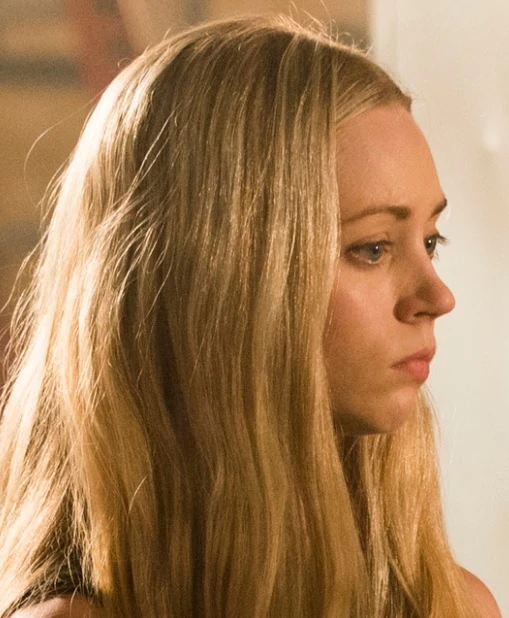 Amber | TV Database Wiki | Fandom