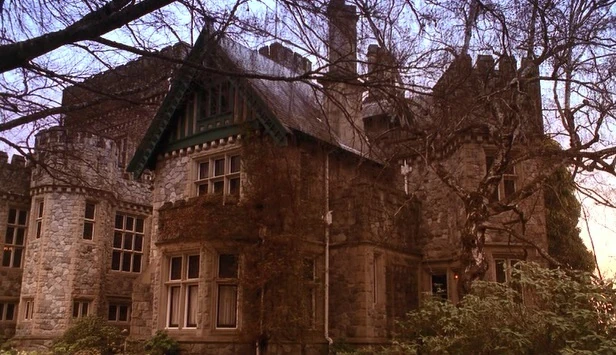 Luthor Mansion | TV Database Wiki | Fandom