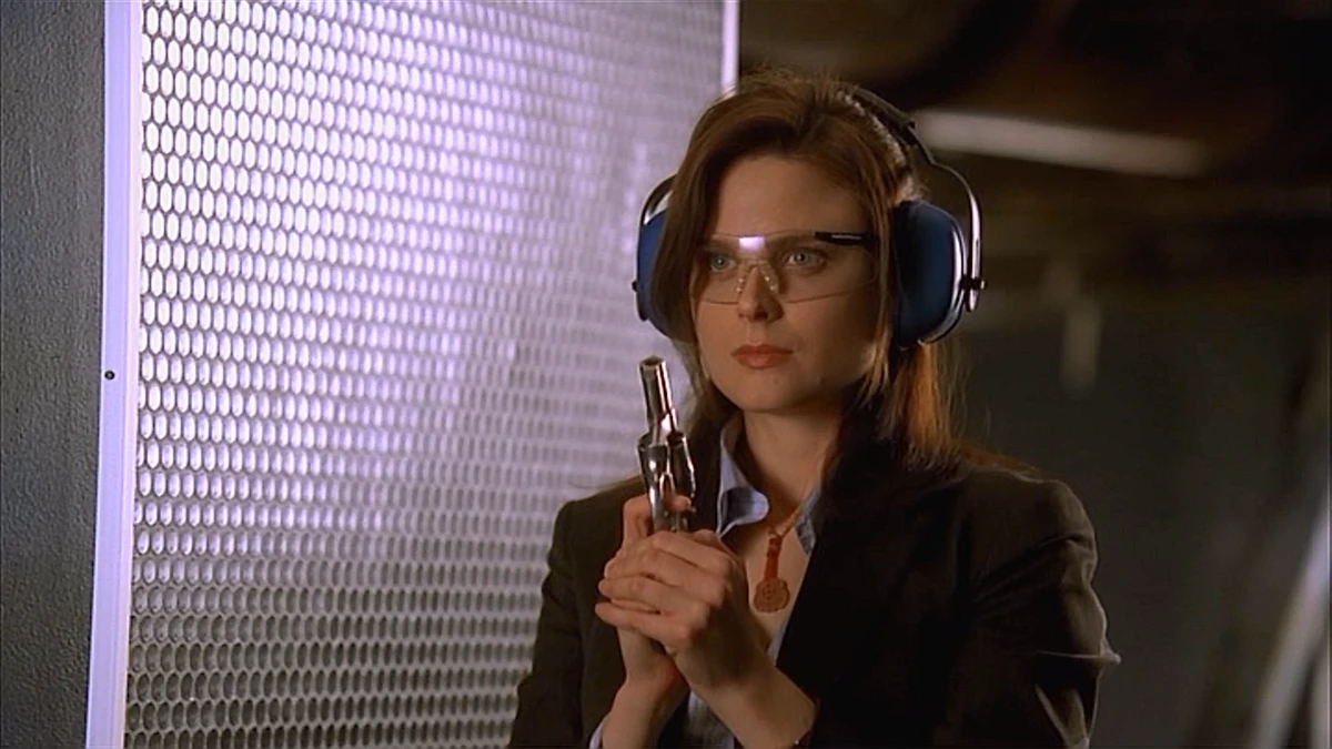 Bones Cast Female on Sky Living HD UK | TV Fanon Wiki | Fandom