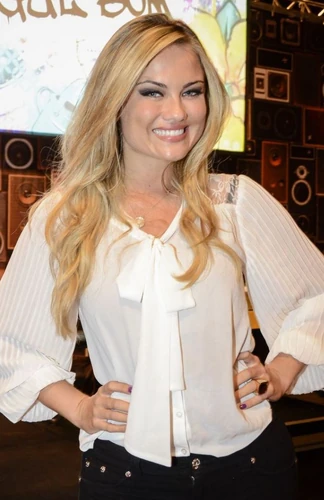 Ellen Rocche | TVPedia Brasil | Fandom