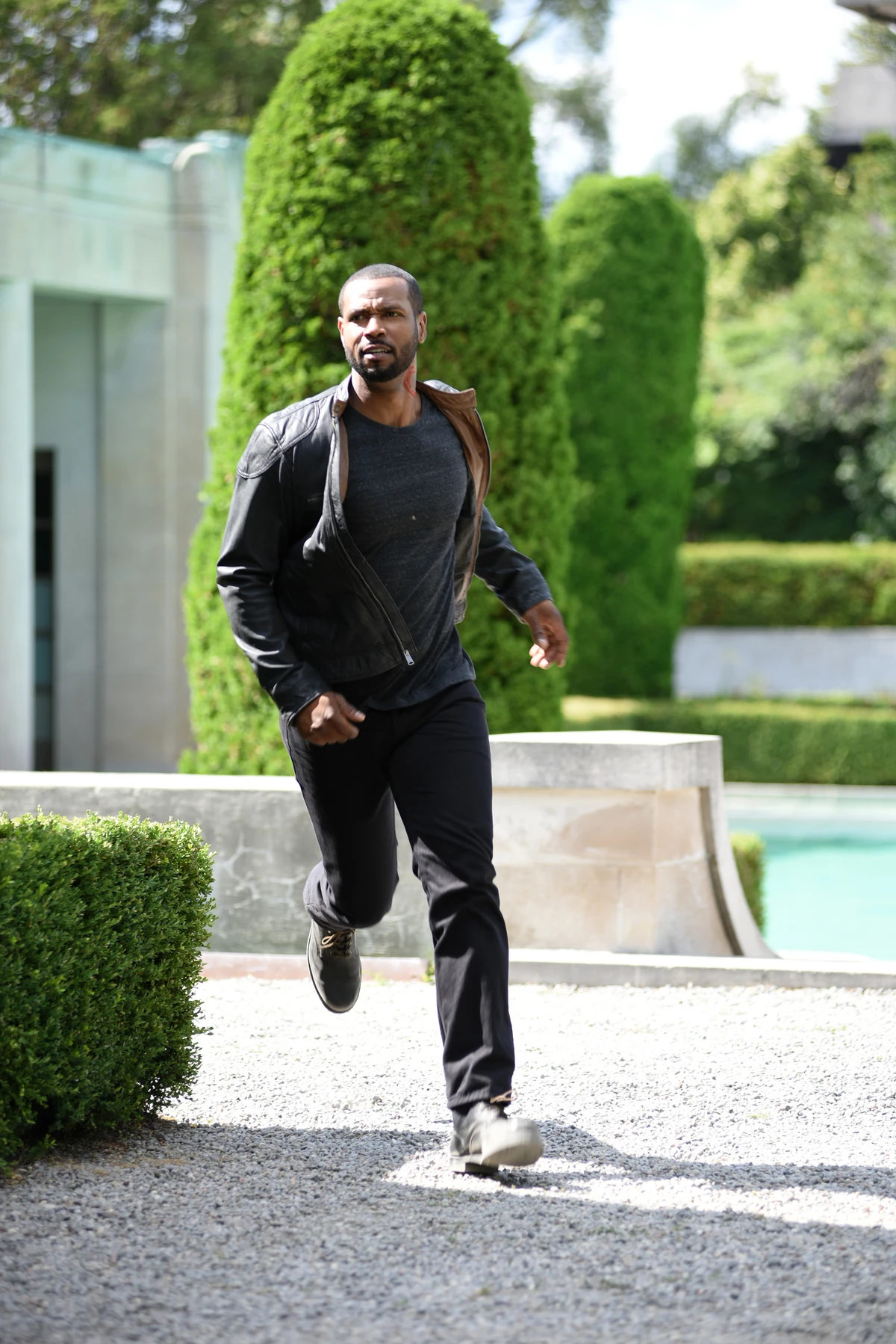 Category:Promotional images for S01E06 Of Men and Angels ...