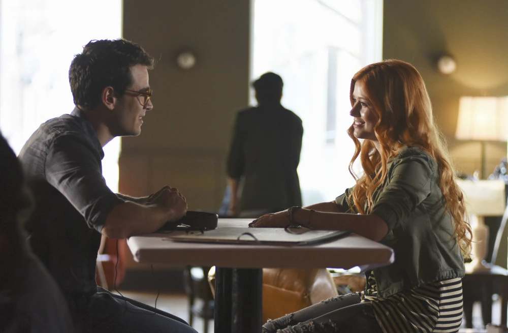 Category:Promotional images for S01E01 The Mortal Cup | Shadowhunters ...