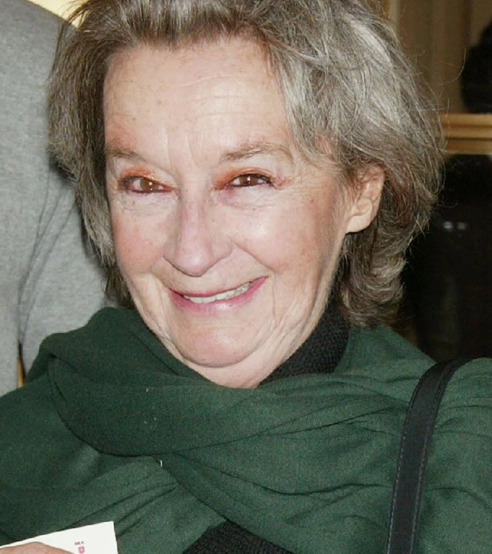 Zoe Caldwell | Twa Wiki | Fandom