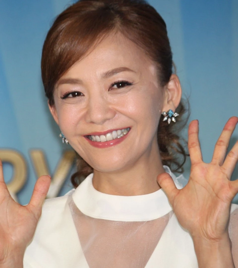 Tomomi Kahara | Twa Wiki | Fandom