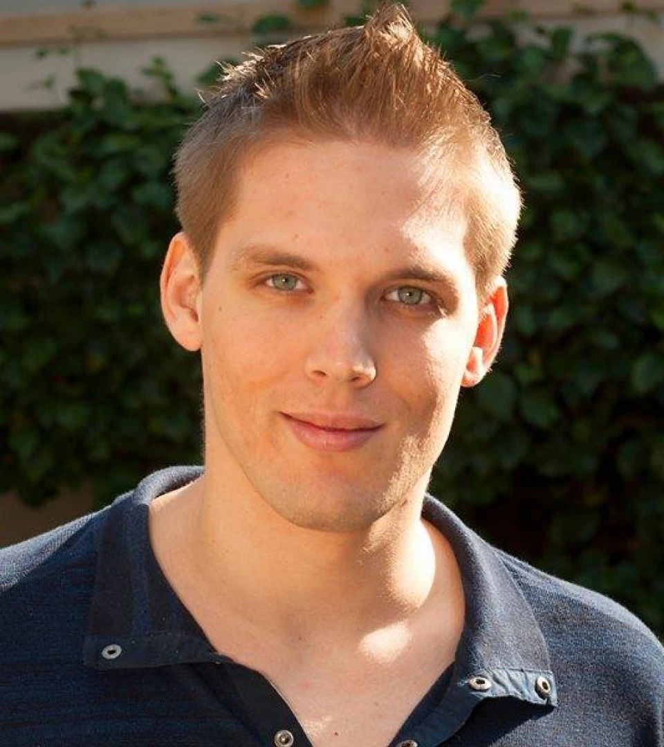 Erik Kimerer | Twa Wiki | Fandom