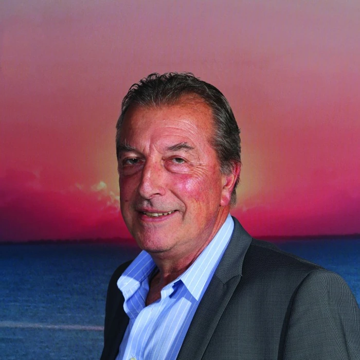 Lyubomir Mladenov | Twa Wiki | Fandom