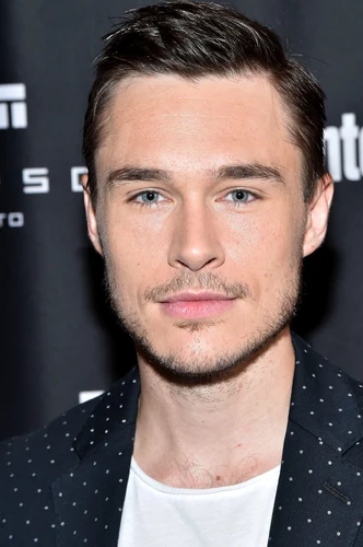 Sam Underwood | Wiki The Walking Dead | Fandom