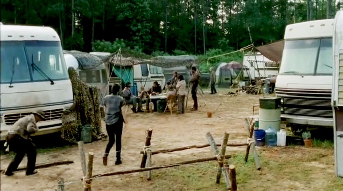 Acampamento de Martinez | Wiki The Walking Dead | Fandom