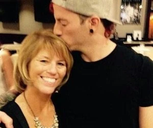 Laura Dun | Twenty One Pilots Wiki | Fandom