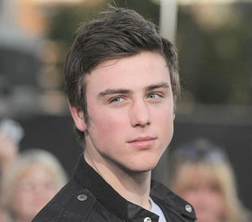 Tyler Morris | The Twilight Fanon Wiki | Fandom