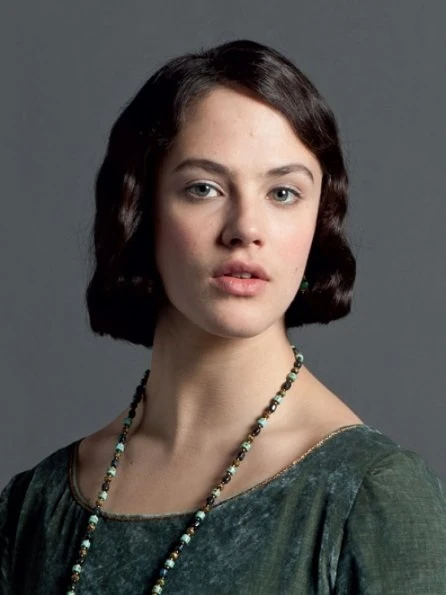 Sybil Branson | The Twilight Fanon Wiki | Fandom