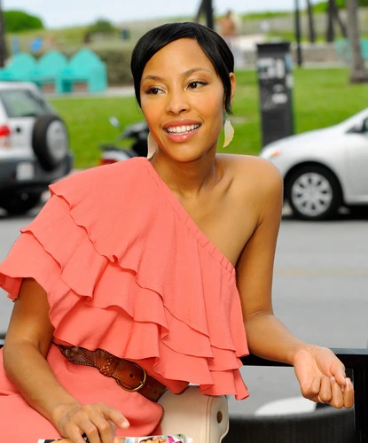 Tracey Heggins | Wiki Twilight | Fandom