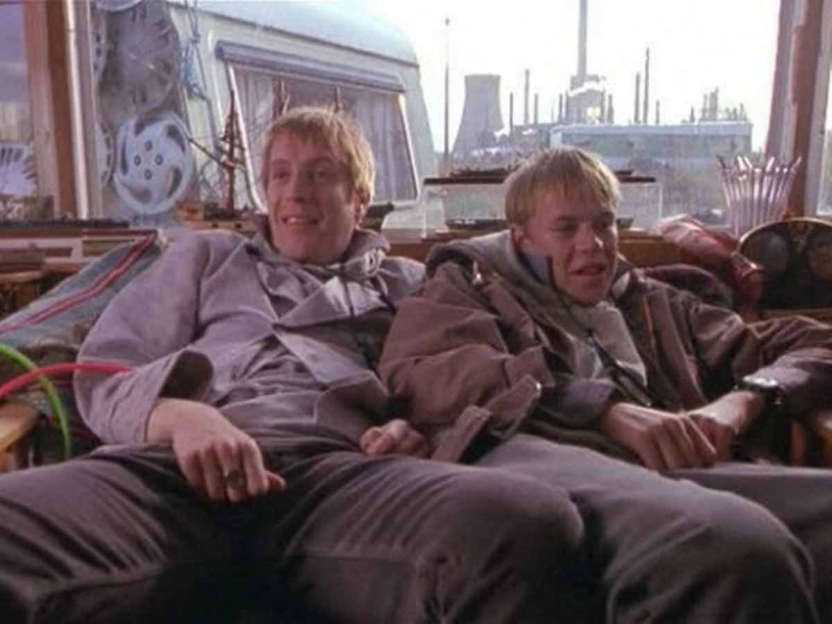 Lewis Twins | Twin Town Wiki | Fandom