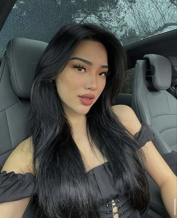 Vivian Lau | Twisted Series Wiki | Fandom