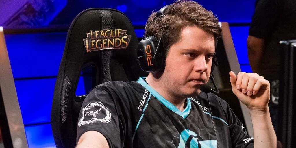 Dexter - Streamerpedia