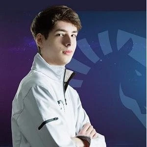 CrisHeroes - Streamerpedia