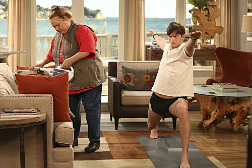 Buddha lugt aus seinem Tempel | Two and a half men Wiki | Fandom