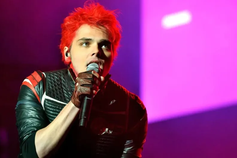 Beautiful Mistakes Tour | The Pink Switchblade Wiki | Fandom