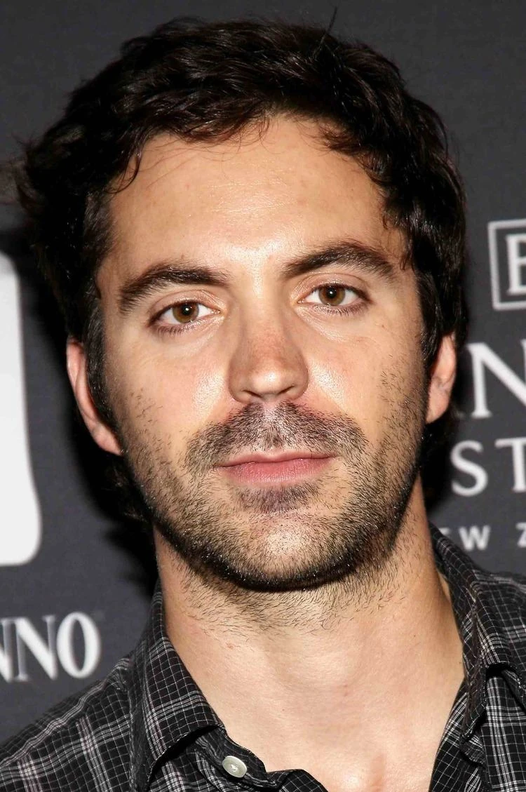 Rhys Coiro | Ugly Betty Wiki | Fandom