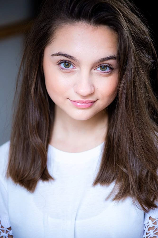 Bella Young | UK Real Life Soap Crossover Wiki | Fandom