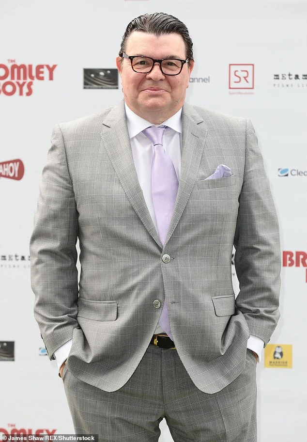 Derek Branning | UK Soap Street Wiki | Fandom