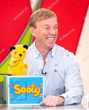 Richard Cadell | UK Soap World Wiki | Fandom