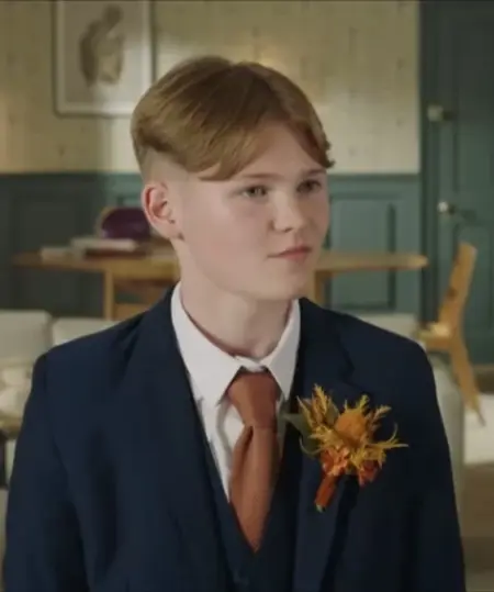 Ro Hutchinson | Soaps Wiki | Fandom