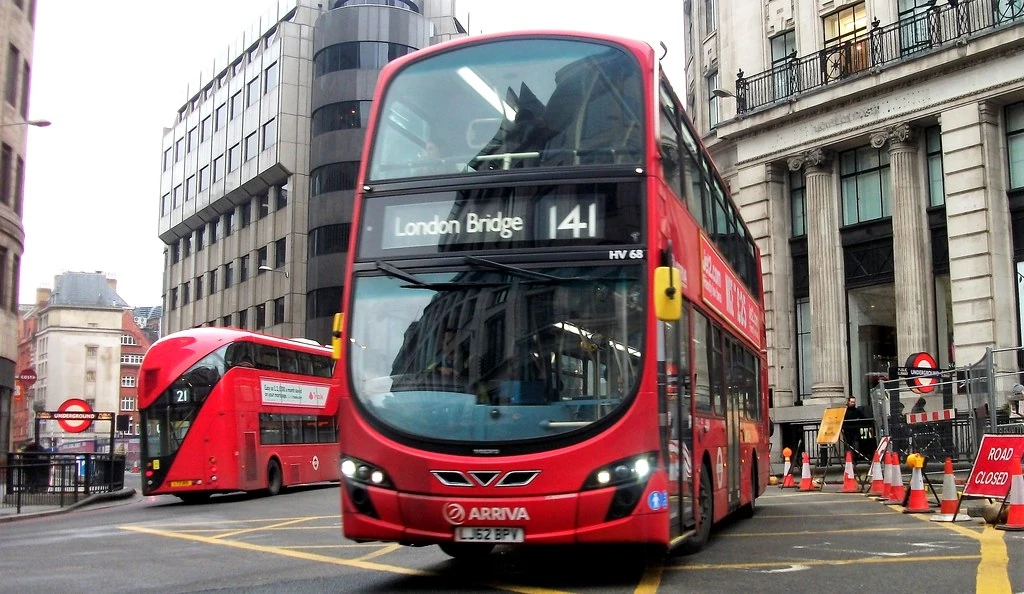 London Buses route 141 | UK Transport Wiki | Fandom