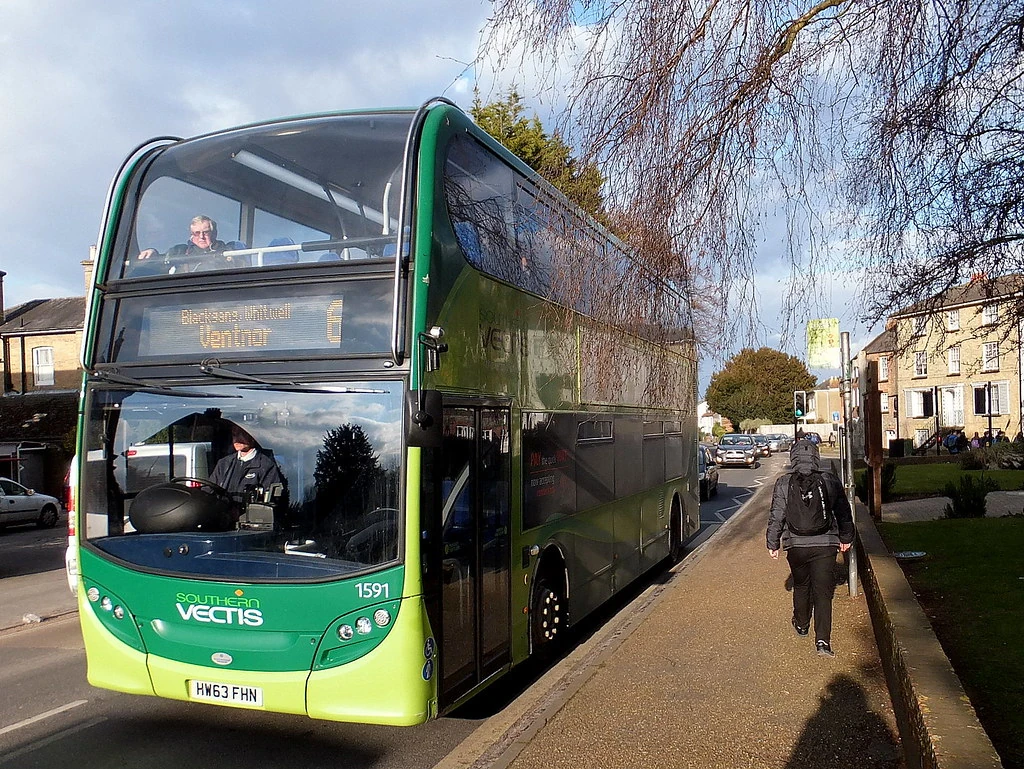 Southern Vectis: Route 6 | UK Transport Wiki | Fandom