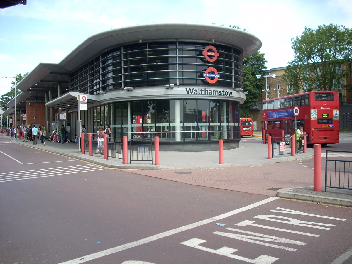 Walthamstow Central station | UK Transport Wiki | Fandom