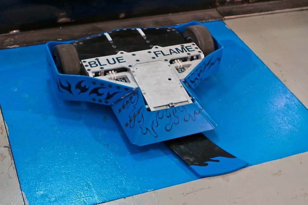 Blue Flame (Combat) | Ultimate Robot Archive Wikia | Fandom