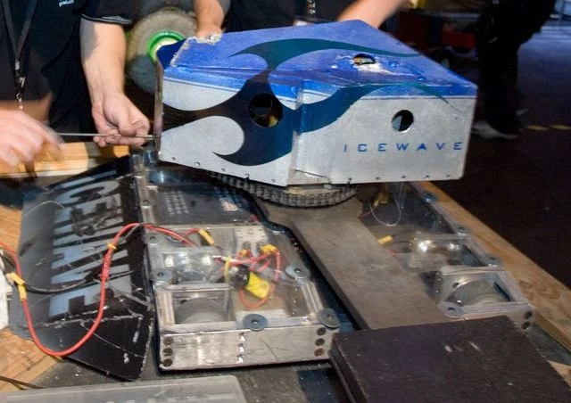 Icewave (Middleweight) | Ultimate Robot Archive Wikia | Fandom