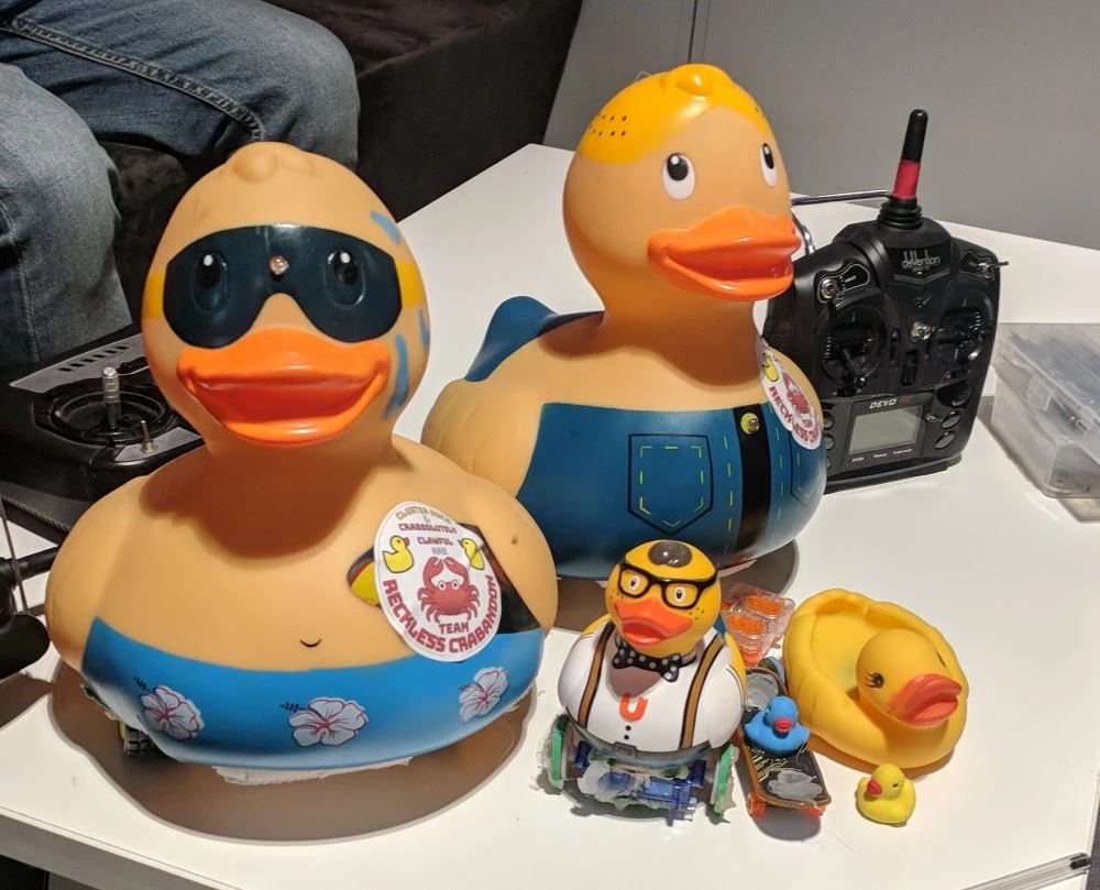 Cluster Duck | Ultimate Robot Archive Wikia | Fandom