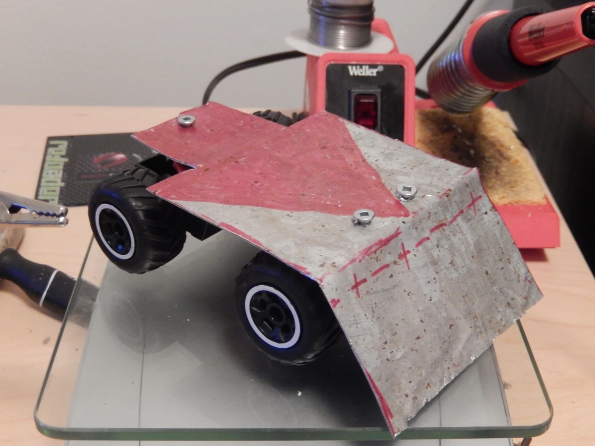 Run About | Ultimate Robot Archive Wikia | Fandom