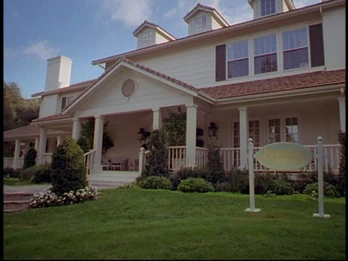 Independence Inn | Gilmore Girls Wiki | Fandom