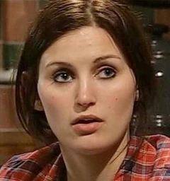 Holly Barton | Ultimate Pop Culture Wiki | Fandom